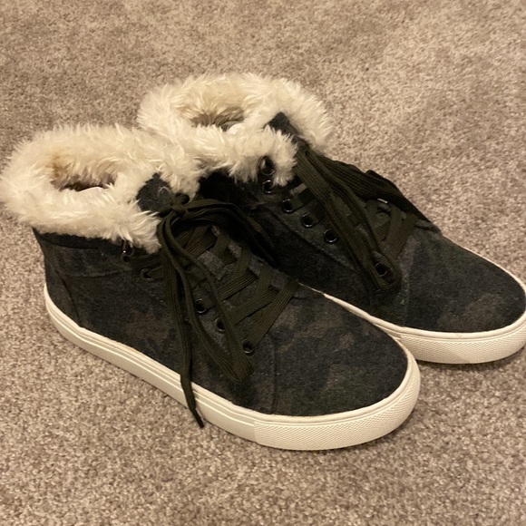 Corkys | Shoes | Camo Templin Corky Lined Sneakers | Poshmark